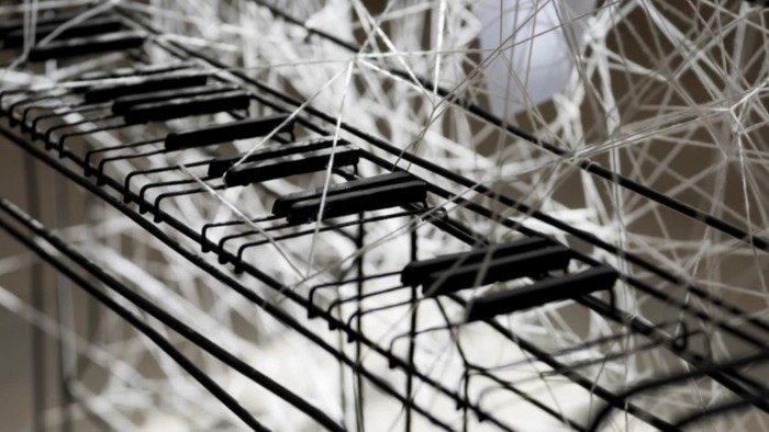Chiharu Shiota. Invisible Line | Arte por Excelencias